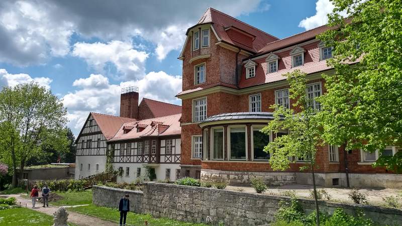 Das Gut Holzdorf bei Weimar mit Gutspark ist eine absolute ...